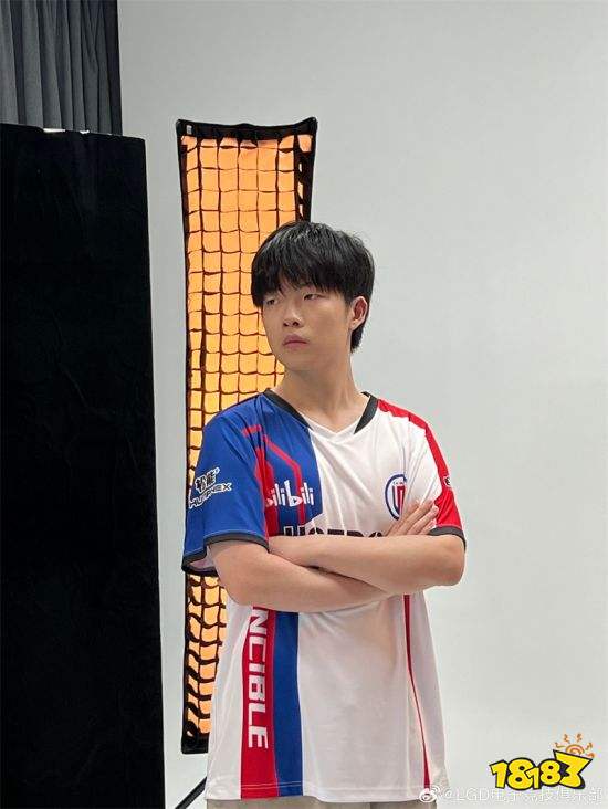 LGD Gaming起航！LGD发布新队服定妆照_18183Dota2专区
