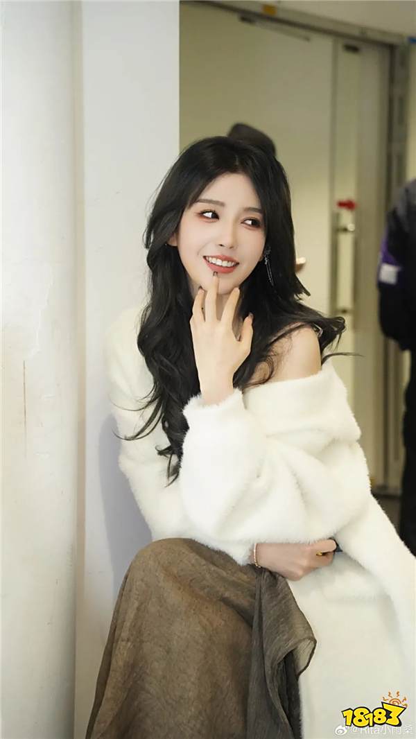 【LPL老婆】Rita不走甜蜜小公主风，开始性感成熟风？_18183抖音专区