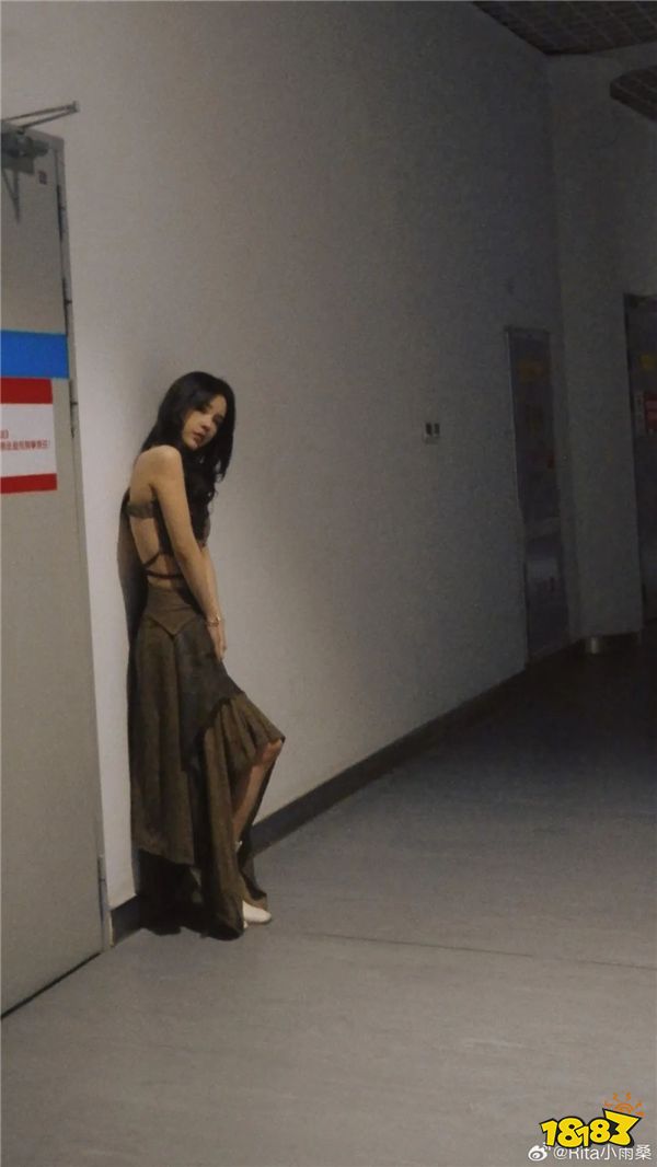 【LPL老婆】Rita不走甜蜜小公主风，开始性感成熟风？_18183抖音专区