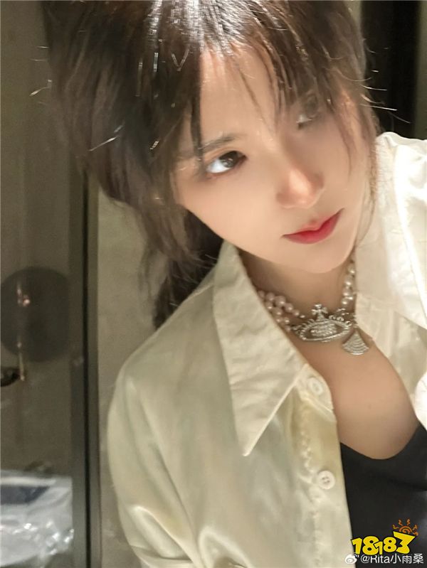 【LPL老婆】Rita又晒美照，近距离自拍美的让人心动！_18183抖音专区