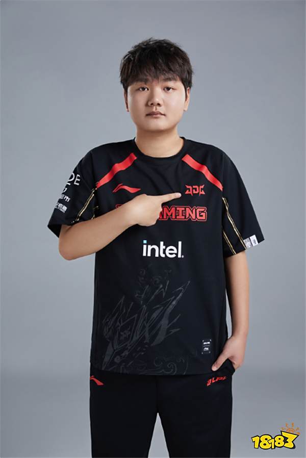 LOL资讯：Doinb下个月重新复播？LPL新赛季七彩色队副曝光？！_18183抖音专区