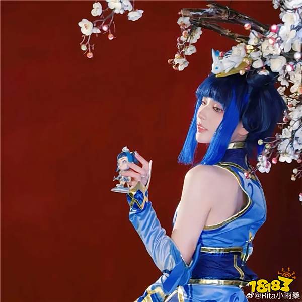 【LOL老婆】Rita又出神级cos青花瓷拉克丝！称cos塔姆也不是不行？_18183抖音专区