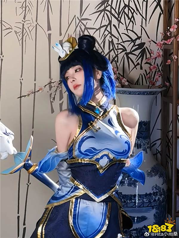 【LOL老婆】Rita又出神级cos青花瓷拉克丝！称cos塔姆也不是不行？_18183抖音专区