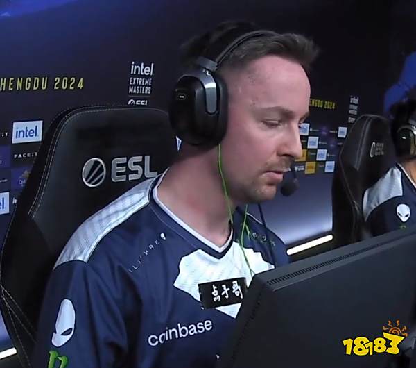 CS资讯：cadiaN队服中文“点子哥”字样引人注目_18183.com