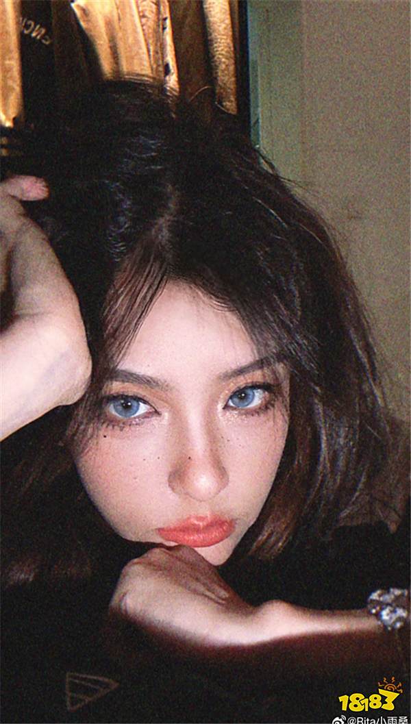 Rita魅惑烟熏性感值拉满！这就是来自成熟姐姐的魅力吗？_18183.com