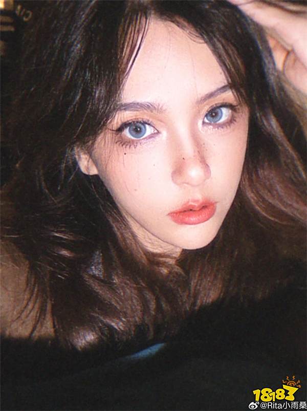 Rita魅惑烟熏性感值拉满！这就是来自成熟姐姐的魅力吗？_18183.com