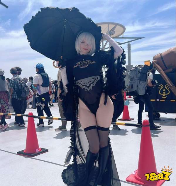 魅力身材成焦点！艾什莉体模惊艳COS《尼尔：机械纪元》2B_18183.com