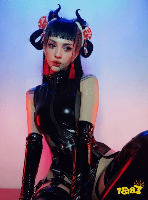 破洞丝袜身材超吸睛！冷艳美女博主COS《绝区零》简，细节高度还原！_18183.com